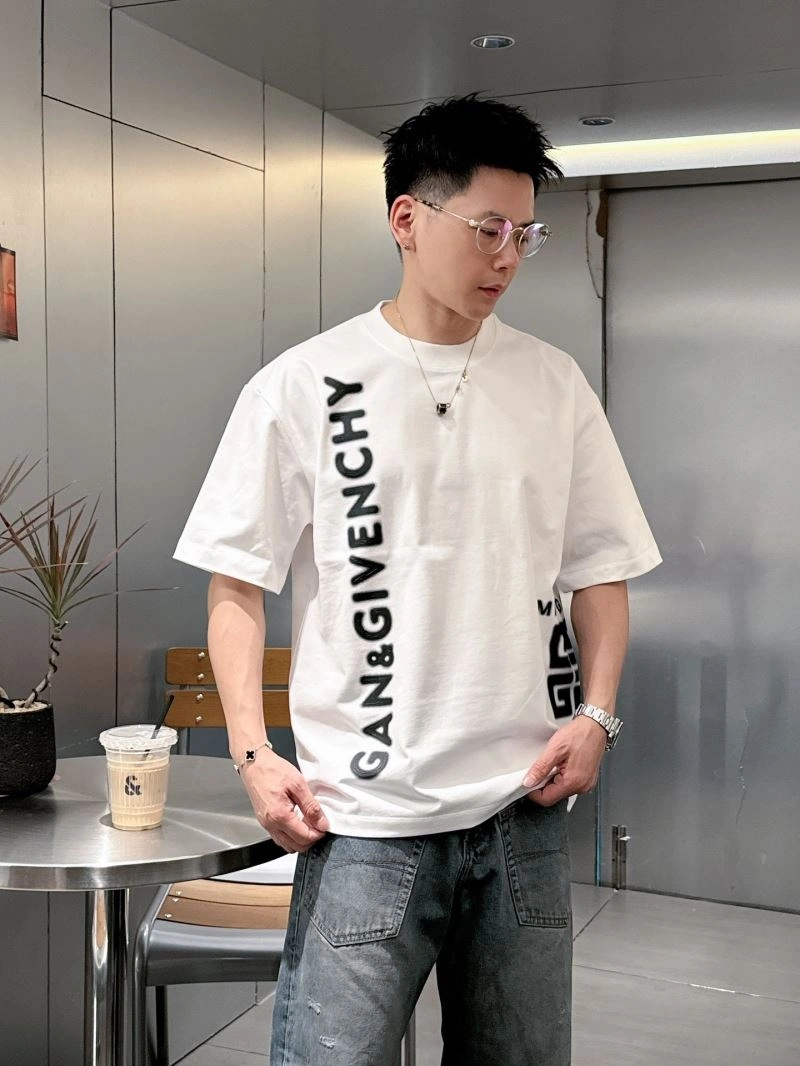 Givenchy T-Shirts