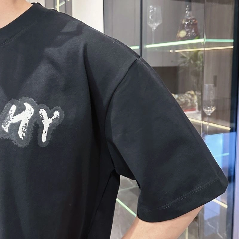 Bargain Givenchy T-Shirts
