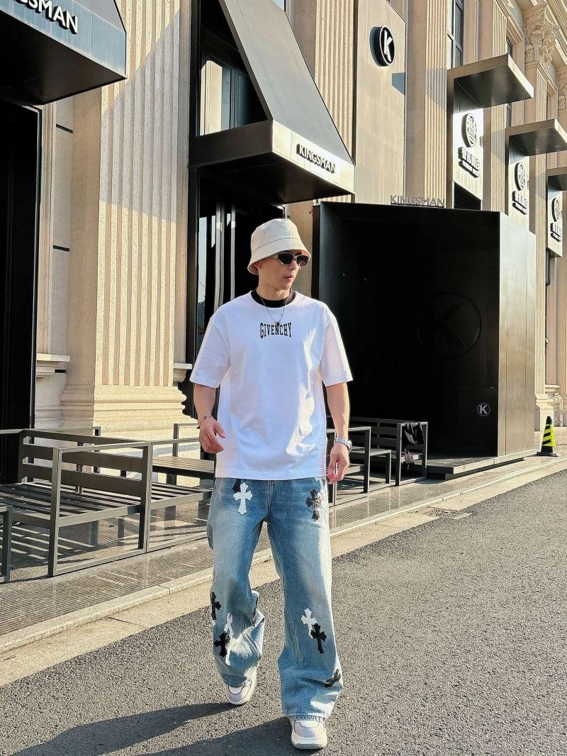 Indistinguishable Givenchy T-Shirts