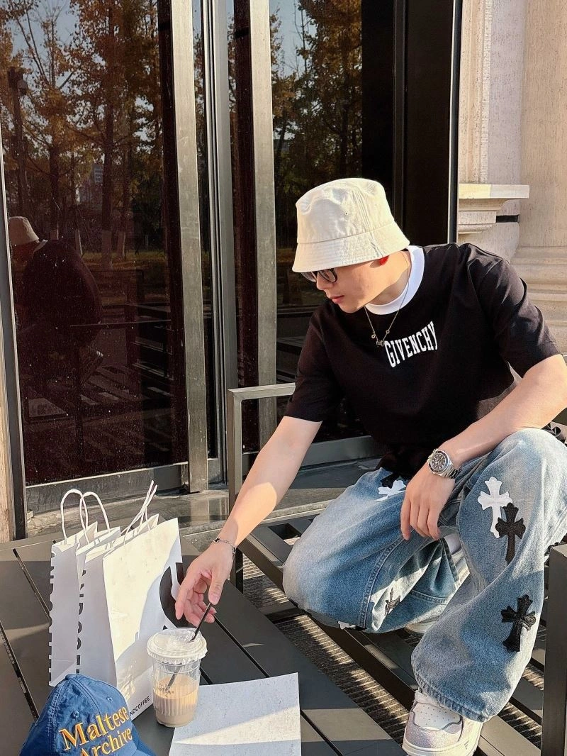 Top match Givenchy T-Shirts