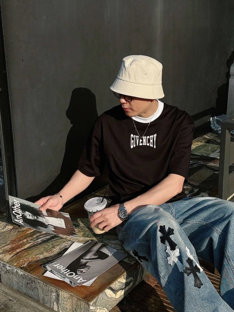 Top match Givenchy T-Shirts