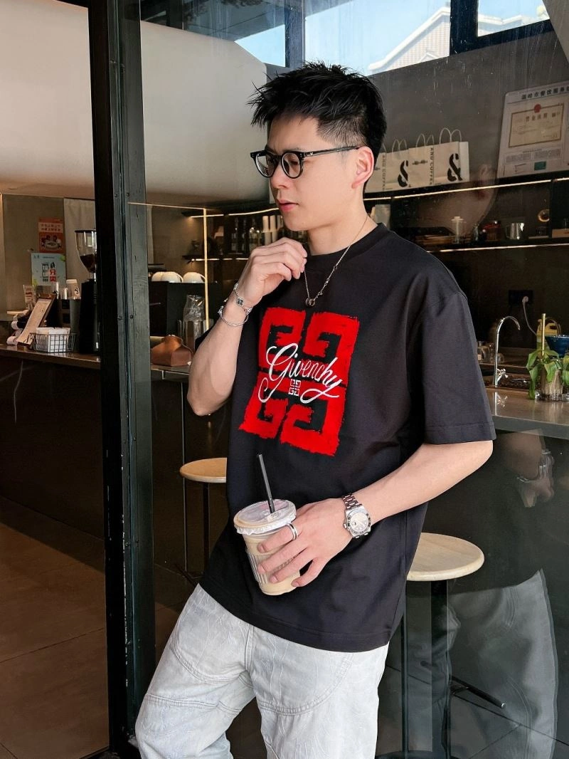 Givenchy T-Shirts