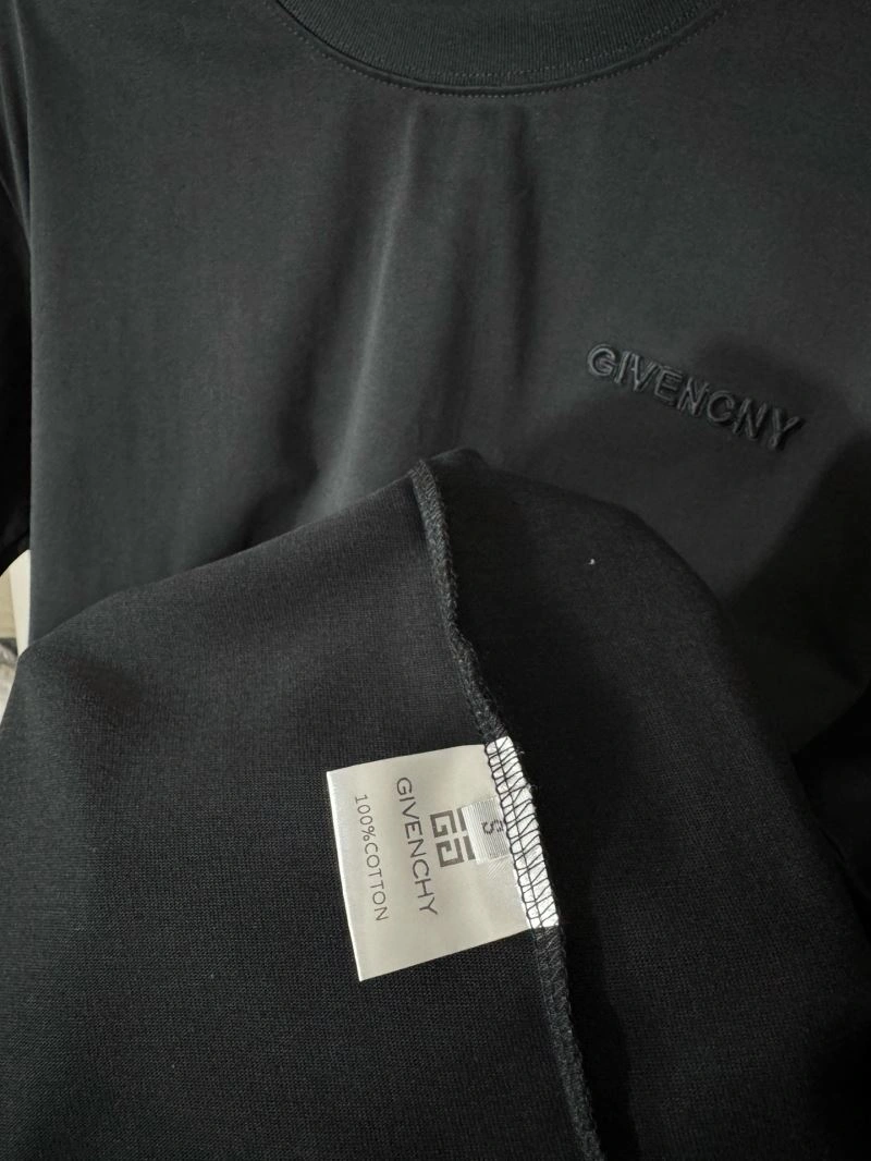 Reasonably priced Givenchy T-Shirts