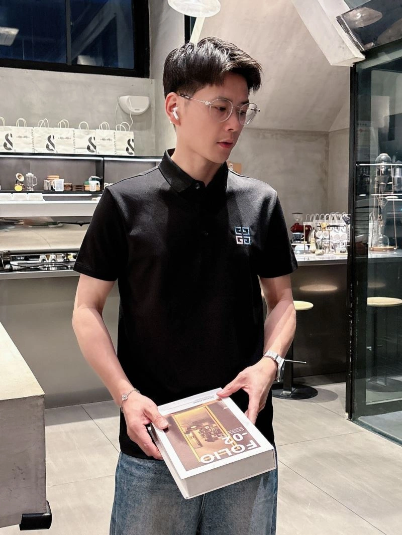Exact replica Givenchy T-Shirts