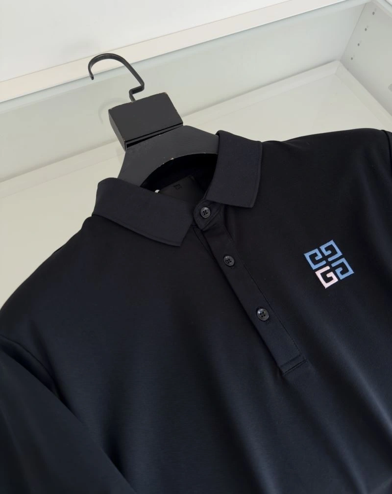 Bargain Givenchy T-Shirts