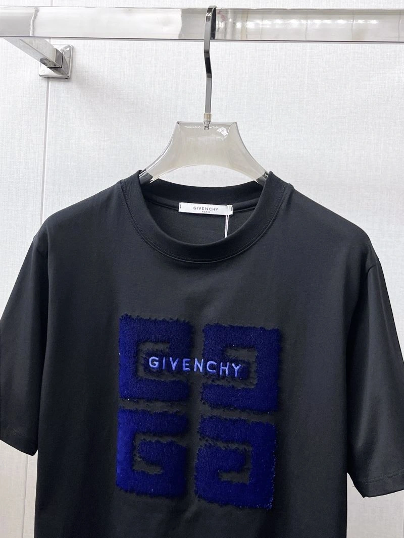Accurate model Givenchy T-Shirts