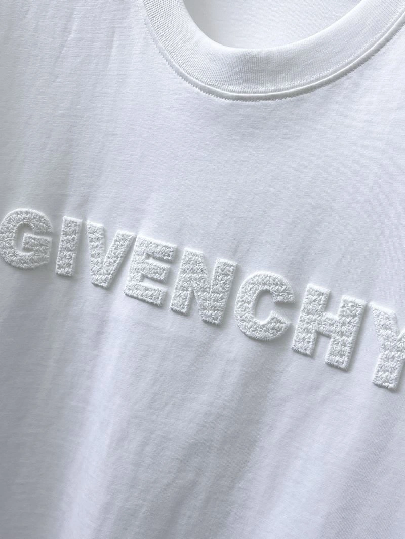 Accurate model Givenchy T-Shirts