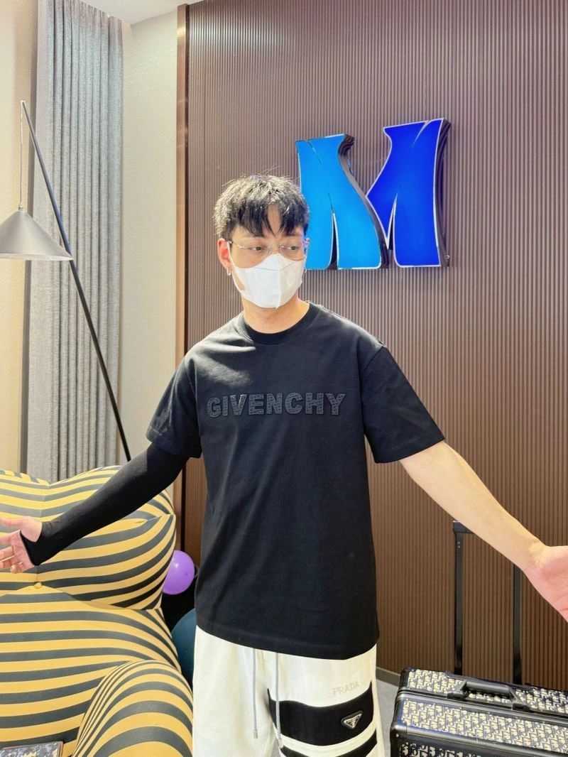 Economical Givenchy T-Shirts