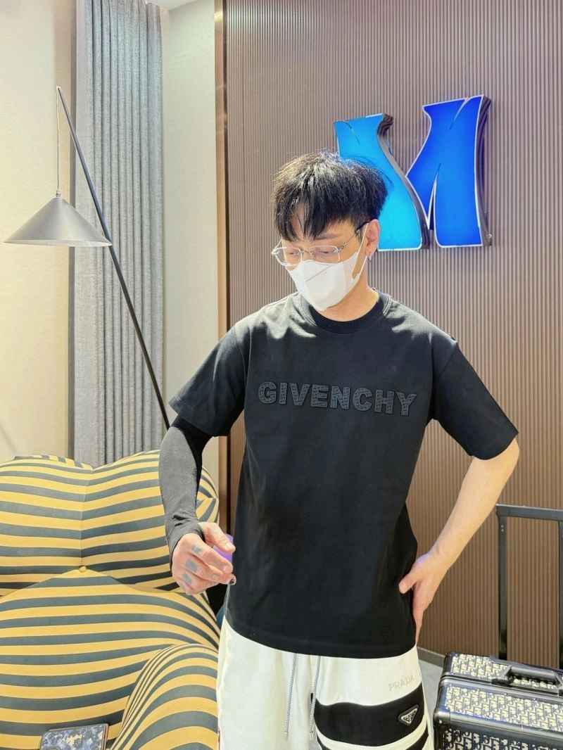 Economical Givenchy T-Shirts