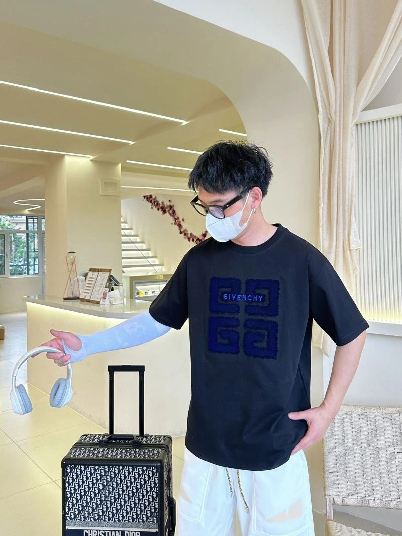 Givenchy T-Shirts