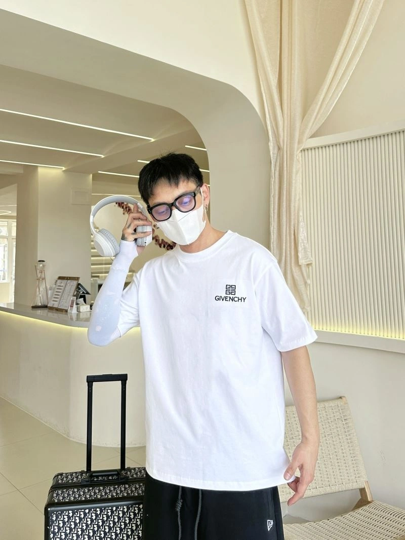 Givenchy T-Shirts