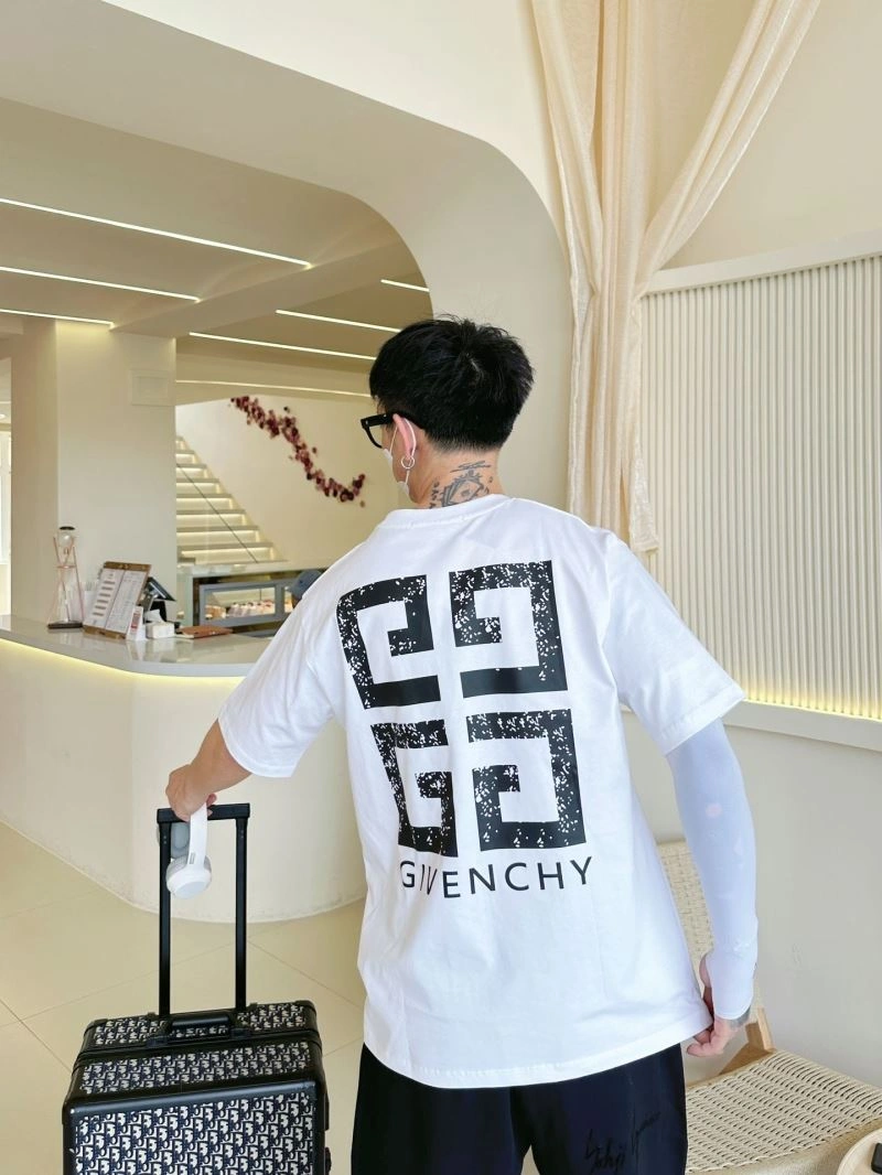 Reasonably priced Givenchy T-Shirts
