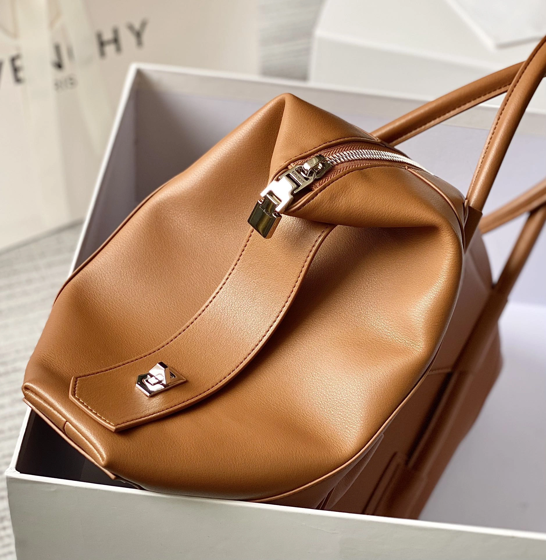 Top mirror Givenchy Top Handle Bags
