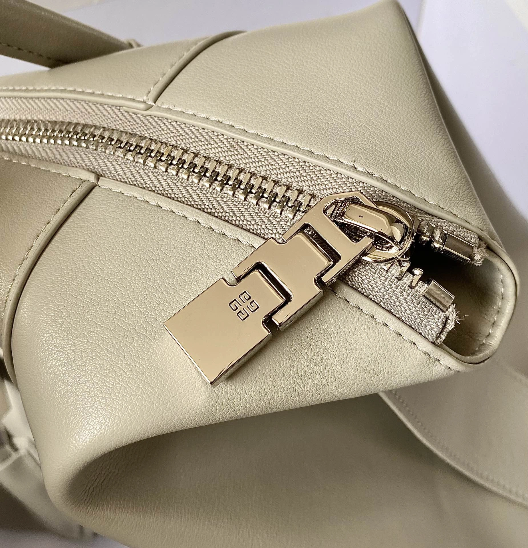 Mirror quality Givenchy Top Handle Bags
