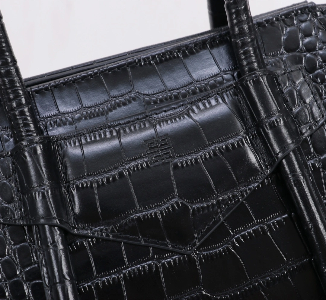 Top mirror Givenchy Top Handle Bags