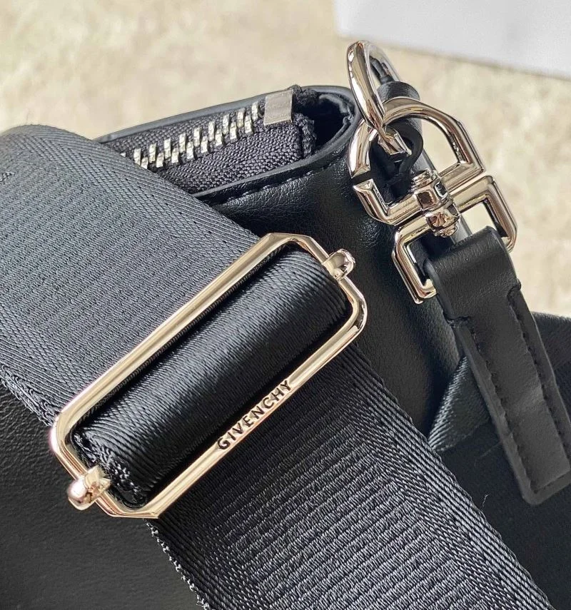 Accurate model Givenchy Top Handle Bags