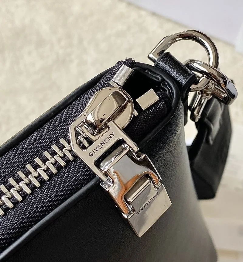 Accurate model Givenchy Top Handle Bags