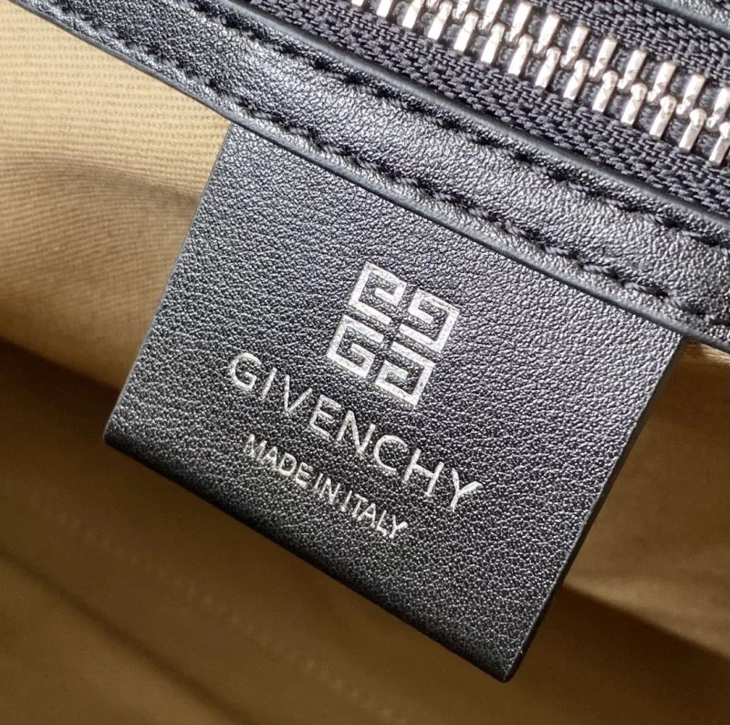 Accurate model Givenchy Top Handle Bags