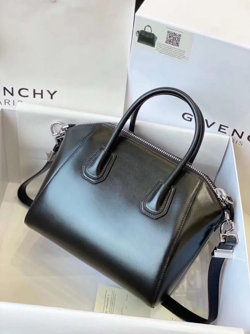 Accurate model Givenchy Top Handle Bags