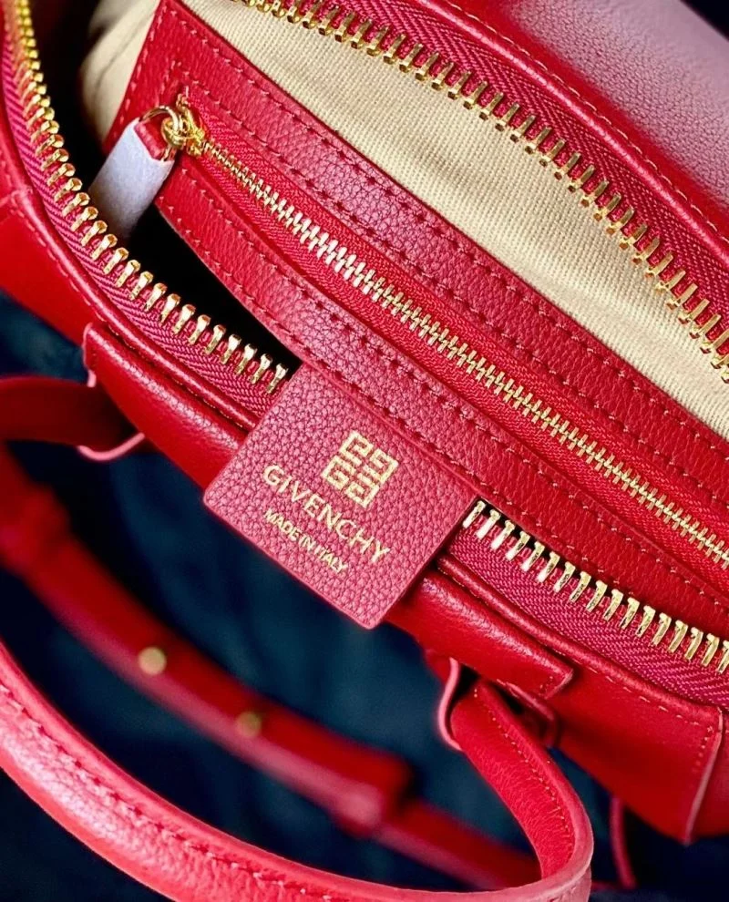Top mirror Givenchy Top Handle Bags