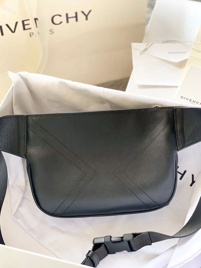 Top match Givenchy Waist Chest Packs