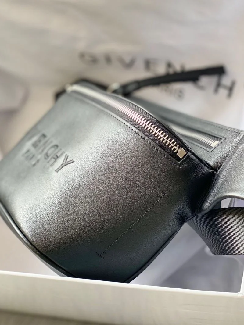 Top match Givenchy Waist Chest Packs