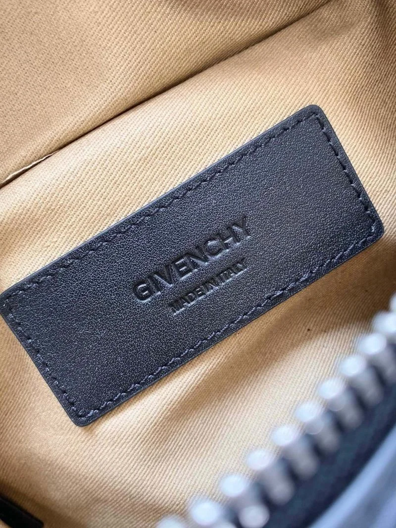 Top match Givenchy Waist Chest Packs