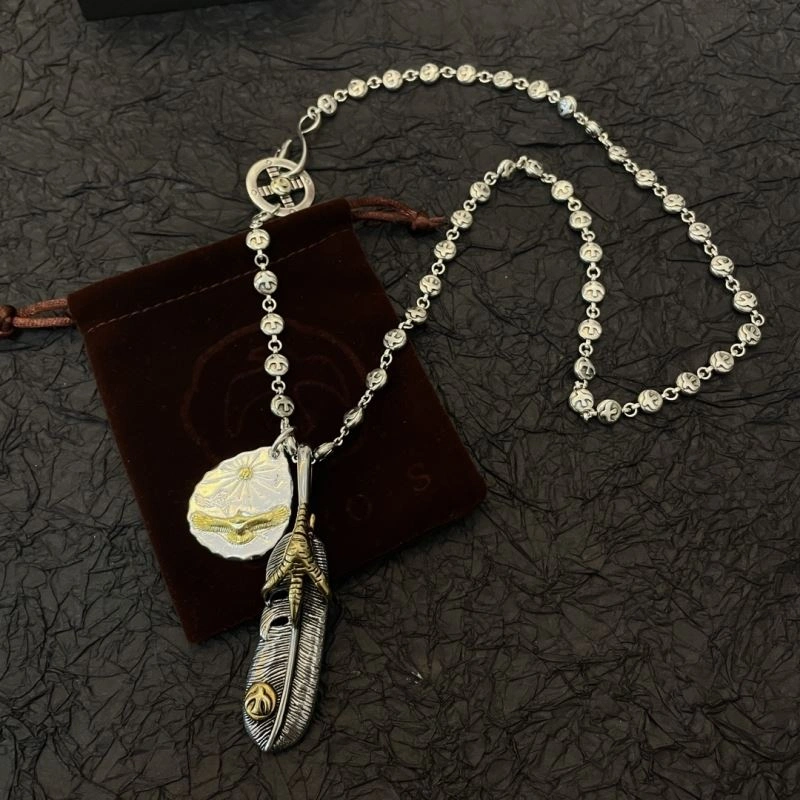 Low-cost Goros Necklaces