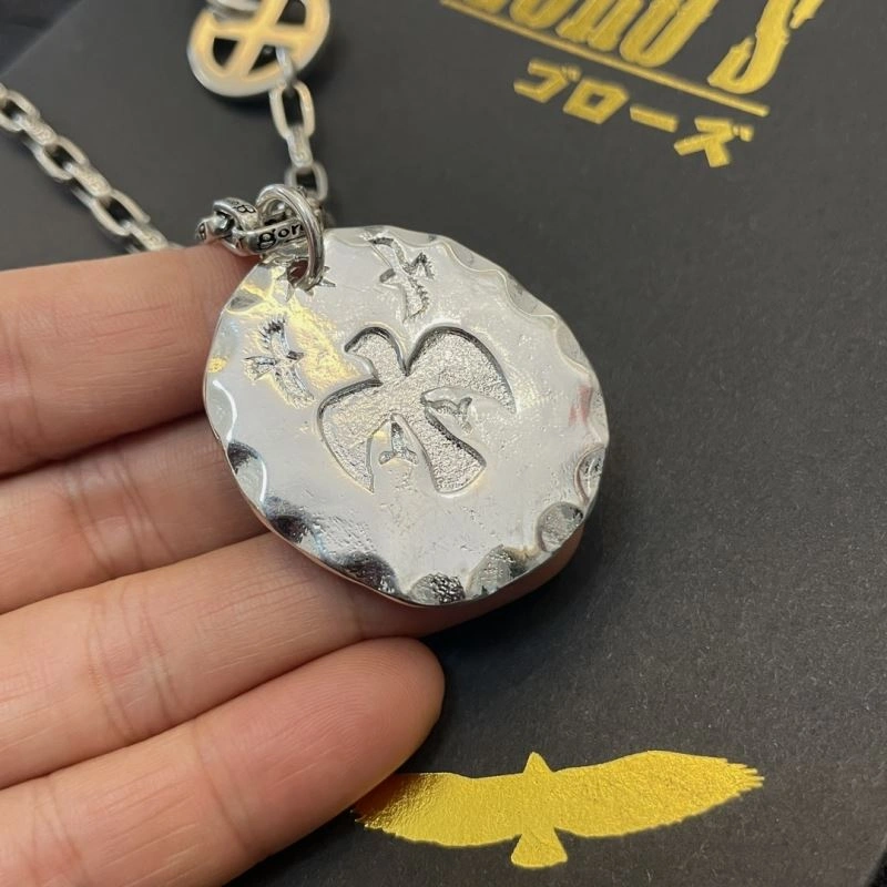 Cut-rate Goros Necklaces