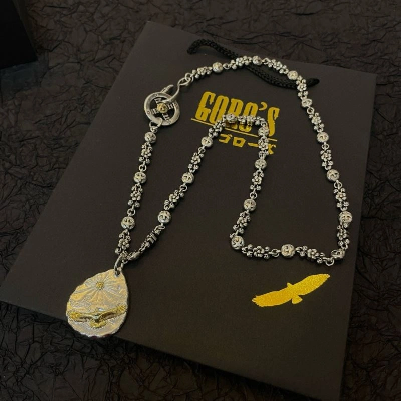 Low-cost Goros Necklaces