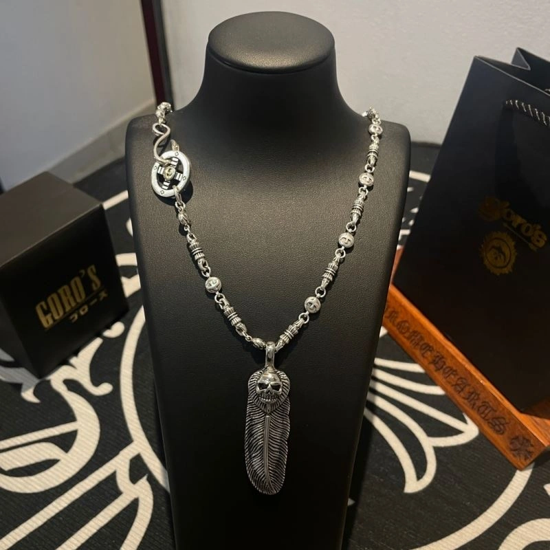 Low-cost Goros Necklaces
