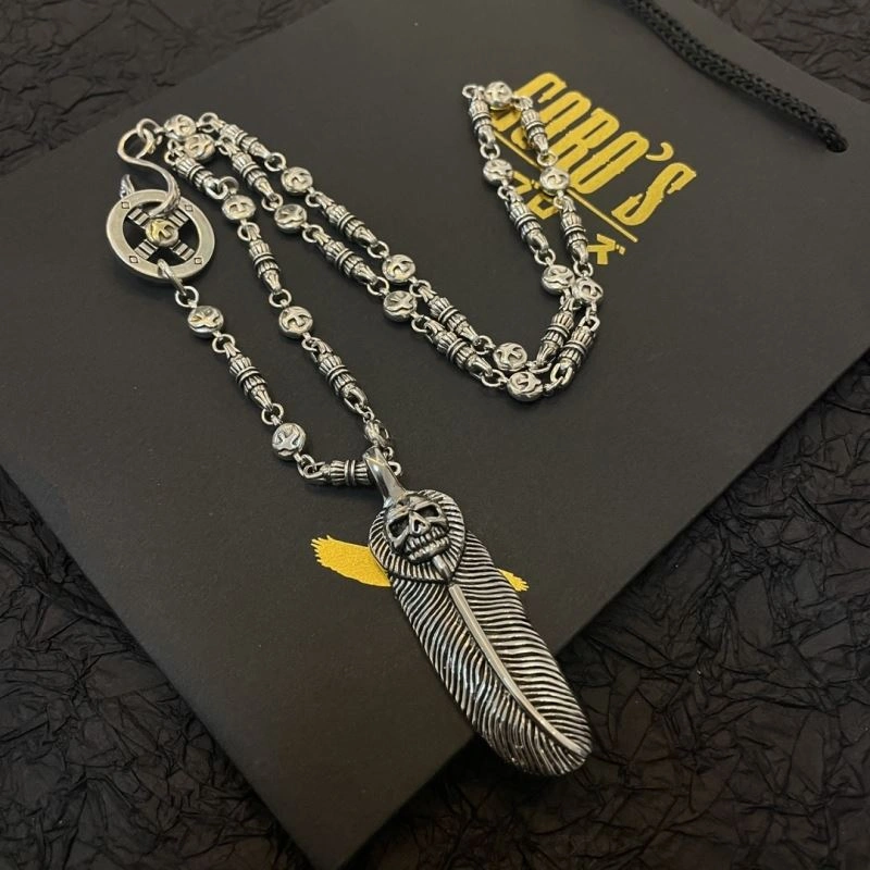Low-cost Goros Necklaces