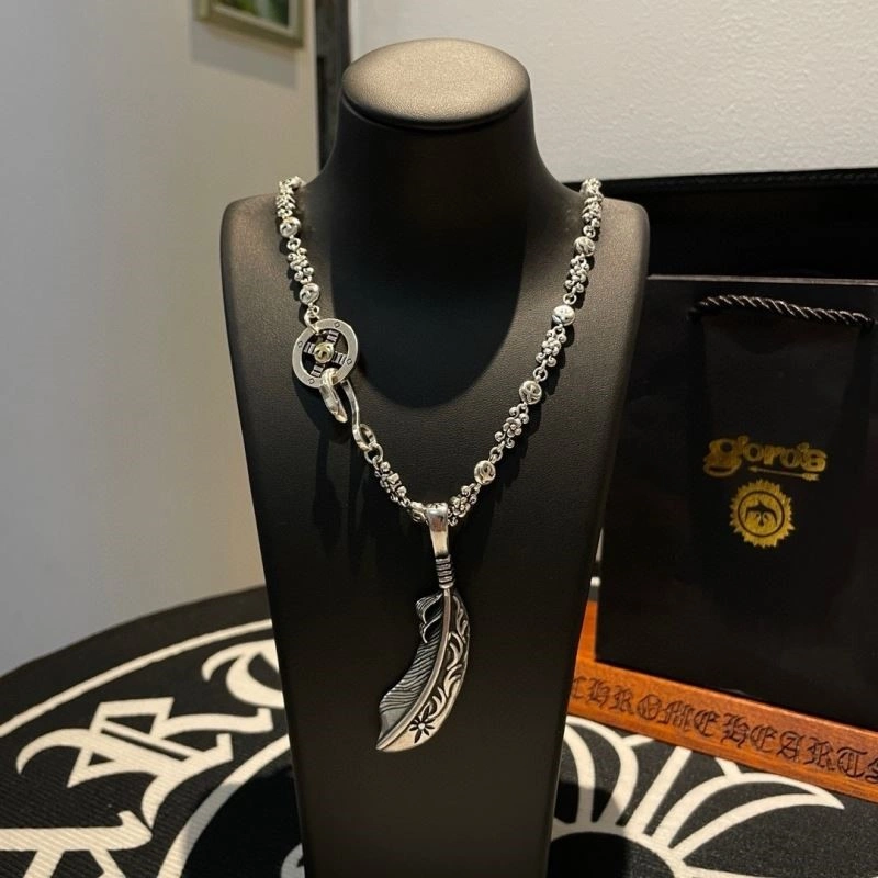 Low-cost Goros Necklaces