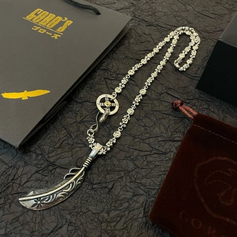 Low-cost Goros Necklaces