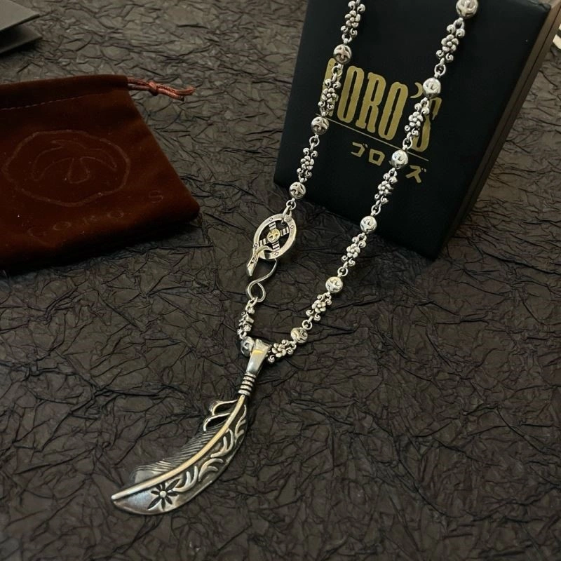 Low-cost Goros Necklaces