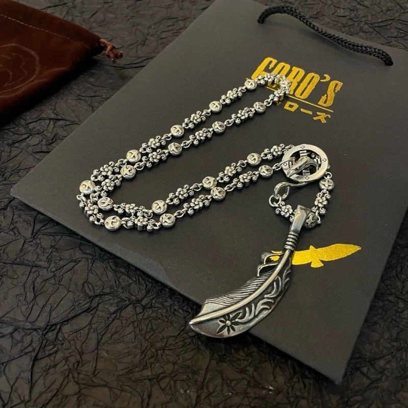 Low-cost Goros Necklaces