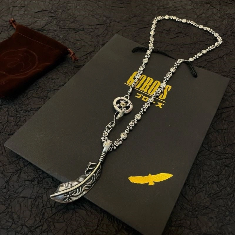 Low-cost Goros Necklaces