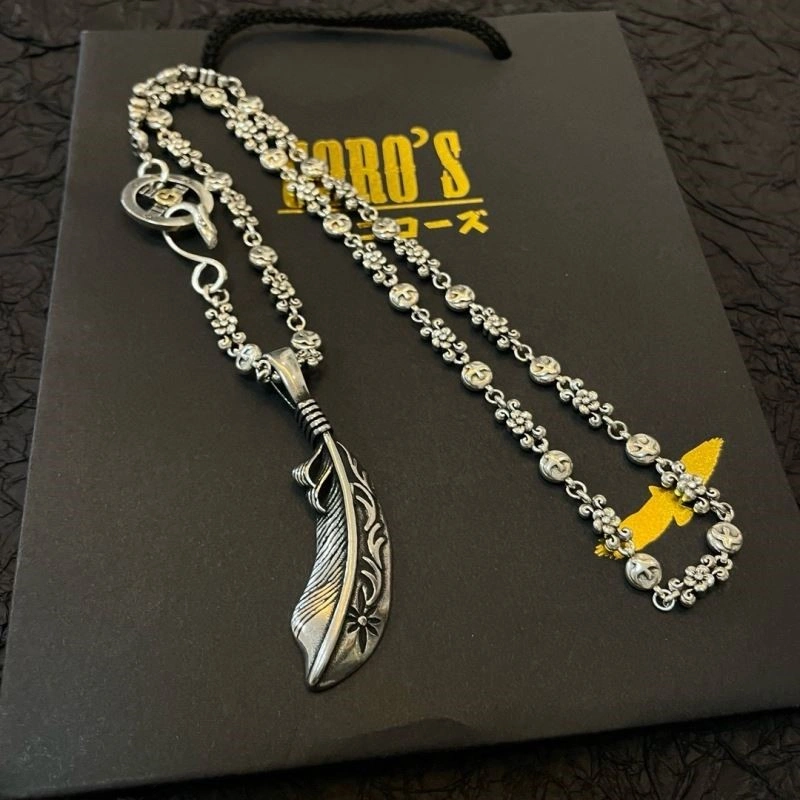 Low-cost Goros Necklaces