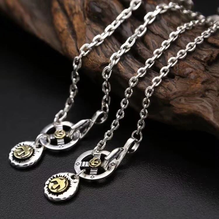Low-cost Goros Necklaces