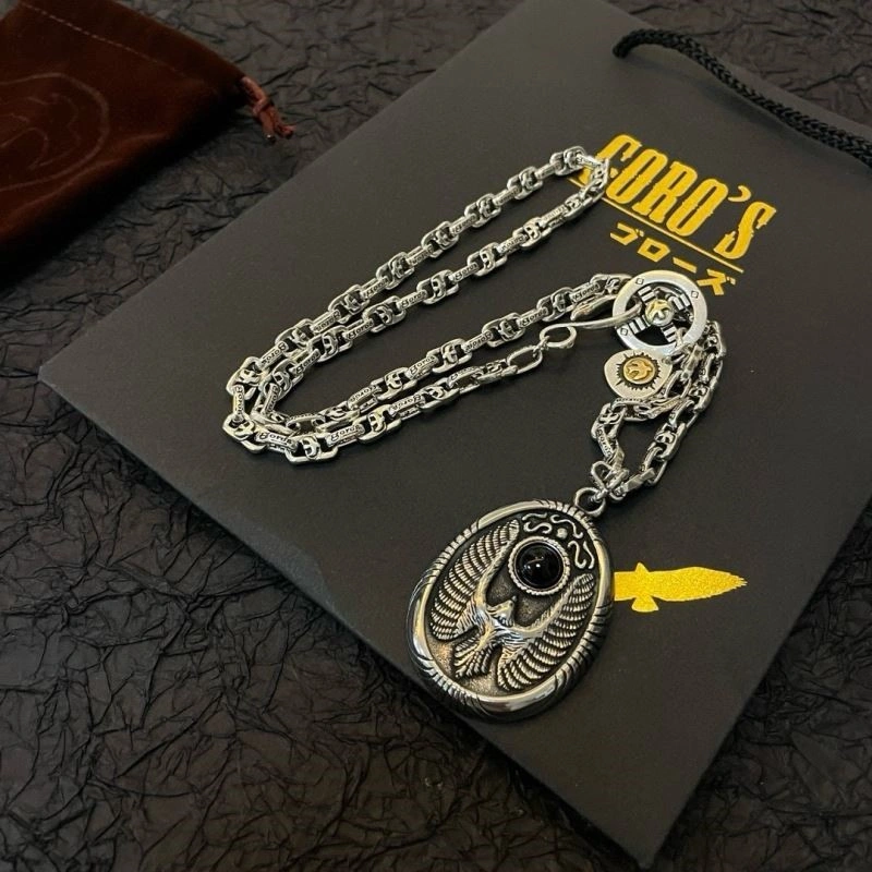 Low-cost Goros Necklaces