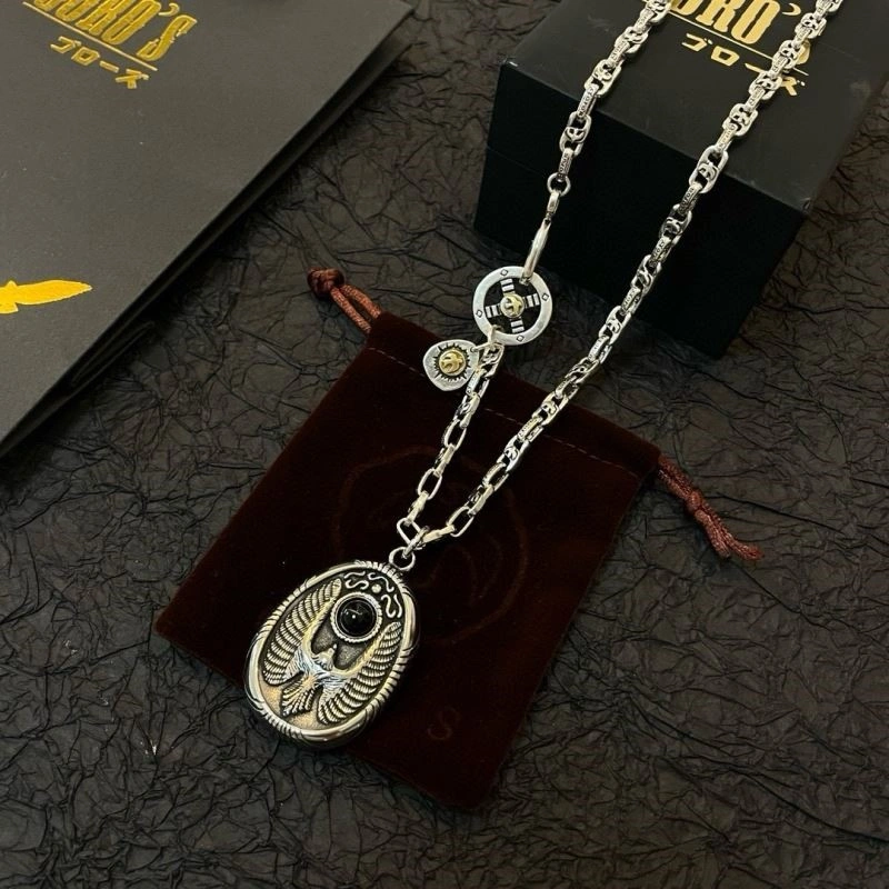 Low-cost Goros Necklaces