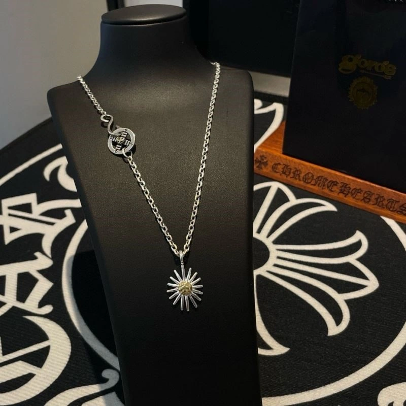 Low-cost Goros Necklaces