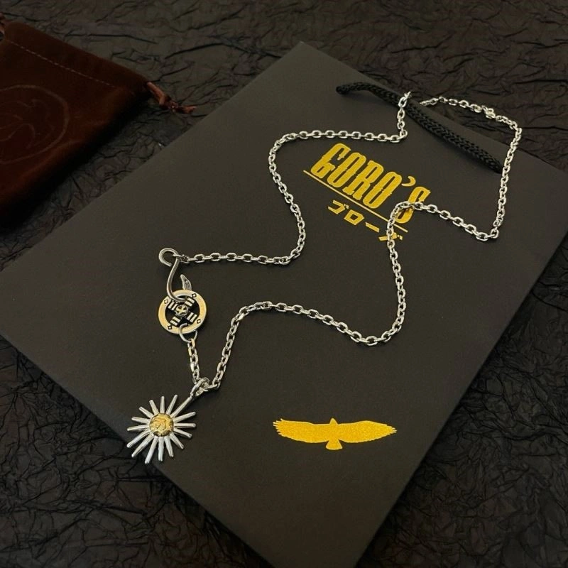 Low-cost Goros Necklaces