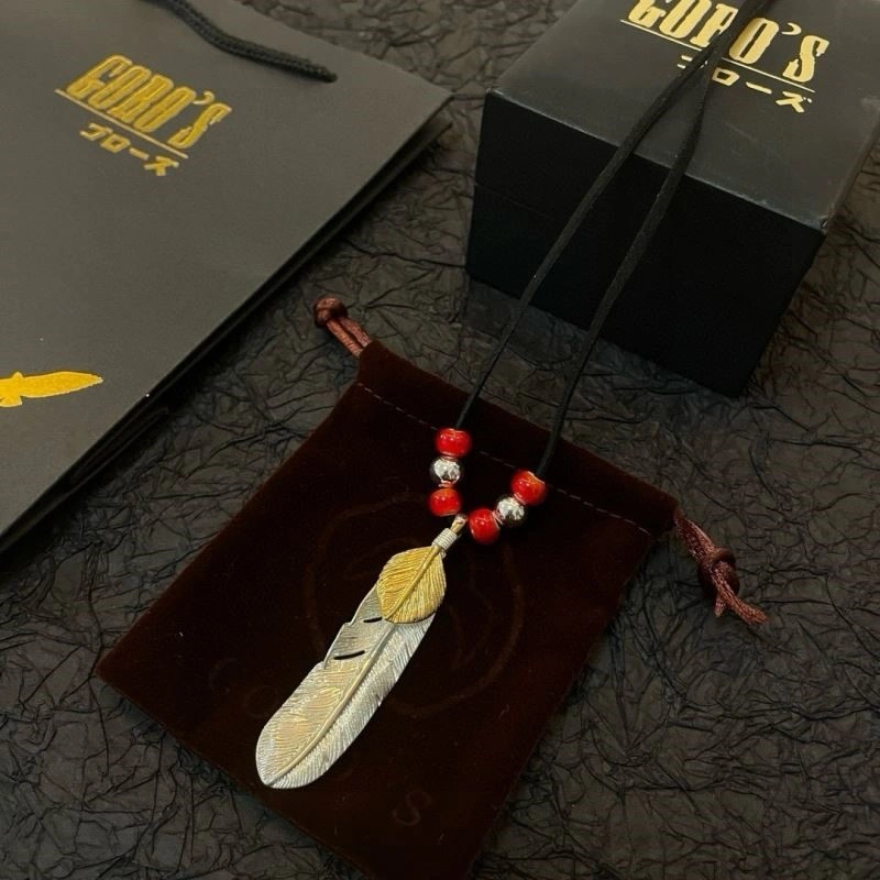 Low-cost Goros Necklaces