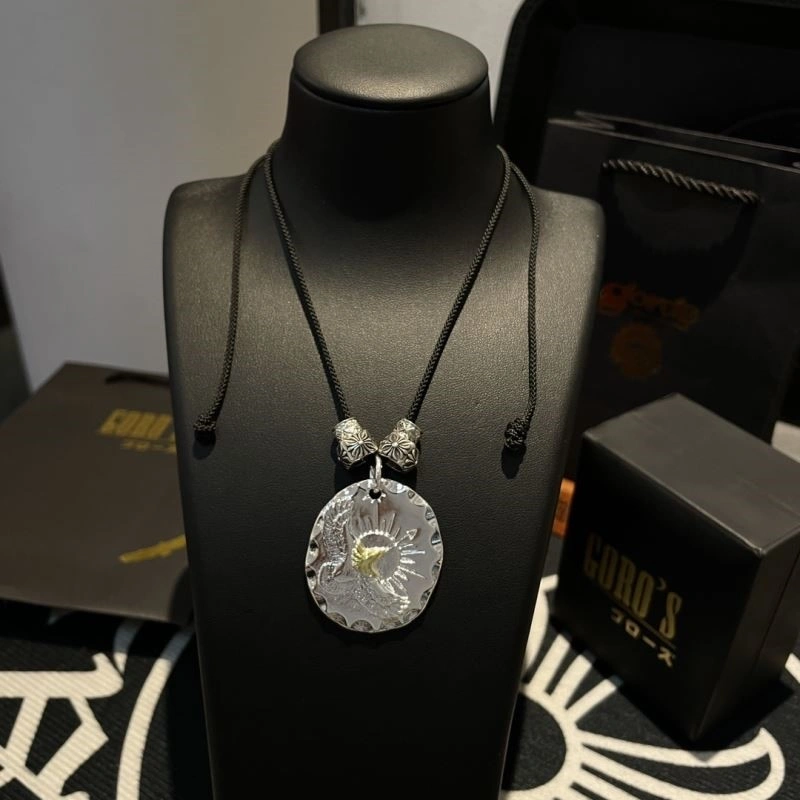 Accurate model Goros Necklaces