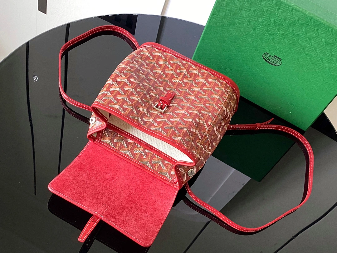 Indistinguishable Goyard Backpacks