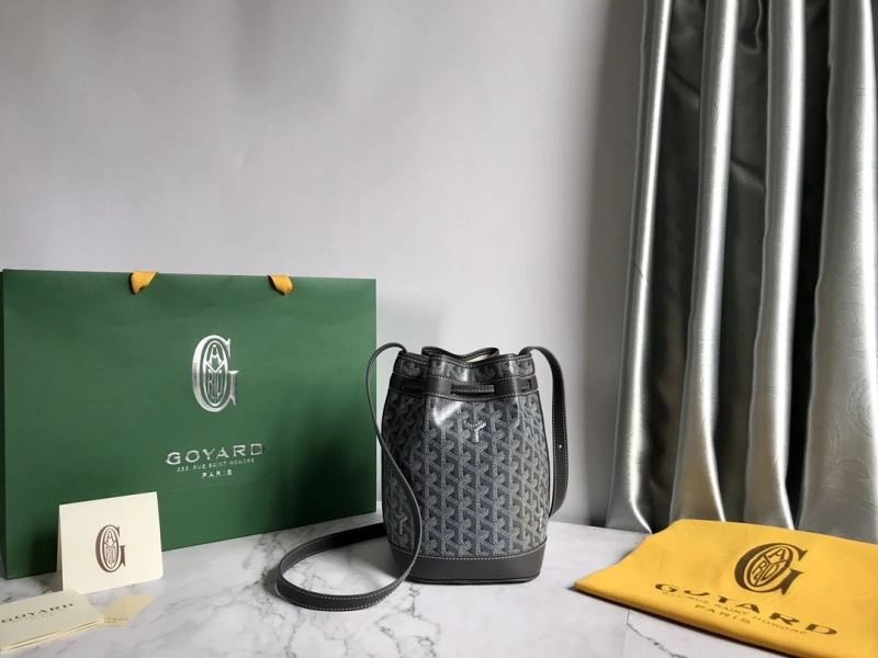 Top mirror Goyard Bucket Bags