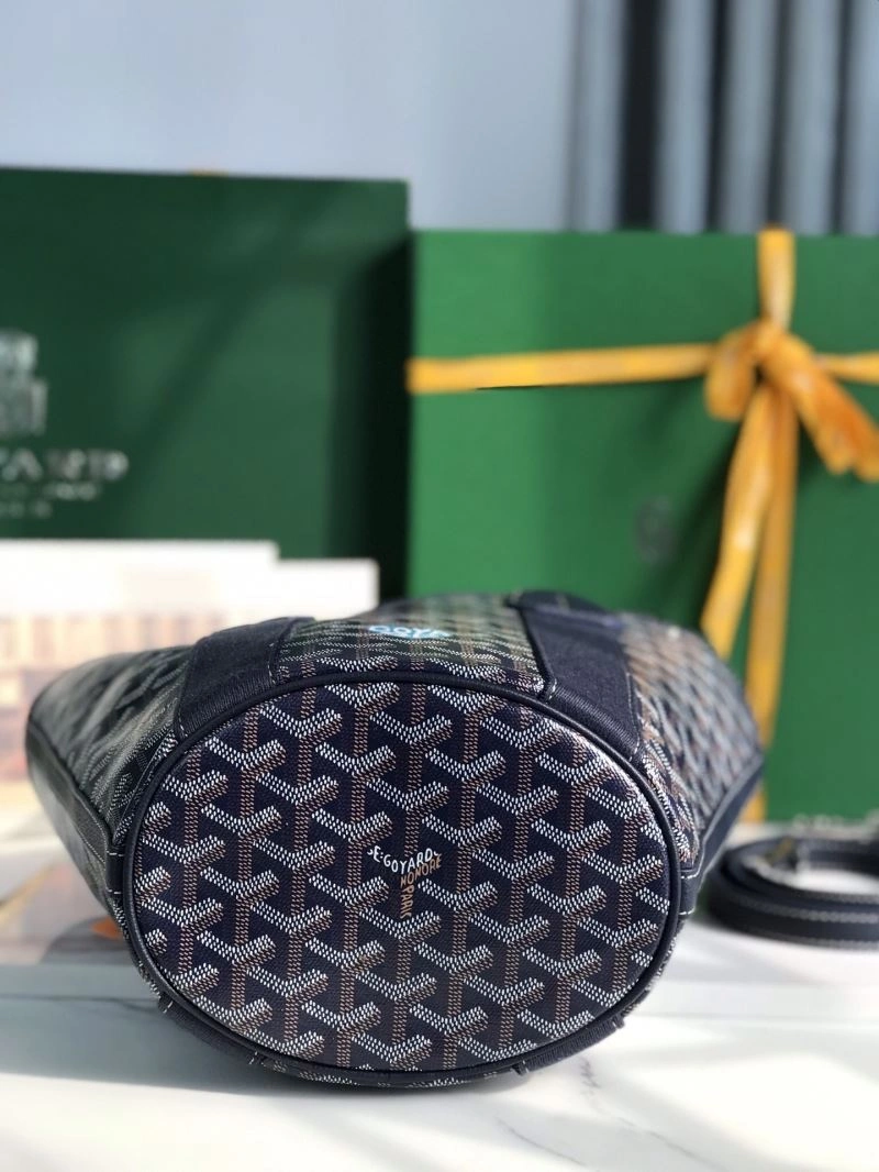 Top mirror Goyard Bucket Bags