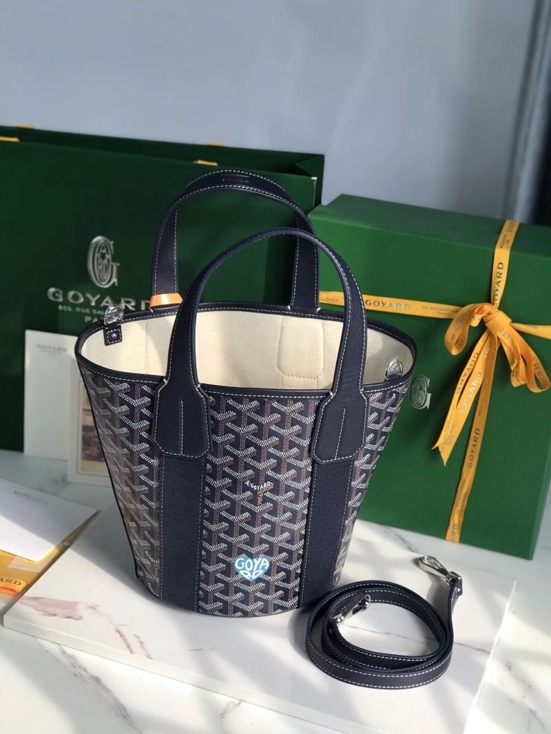 Top mirror Goyard Bucket Bags