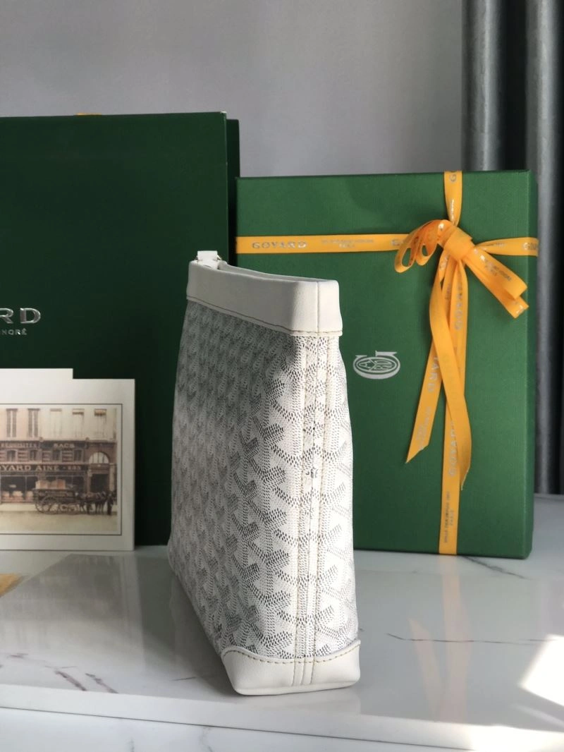 Indistinguishable Goyard Clutch Bags